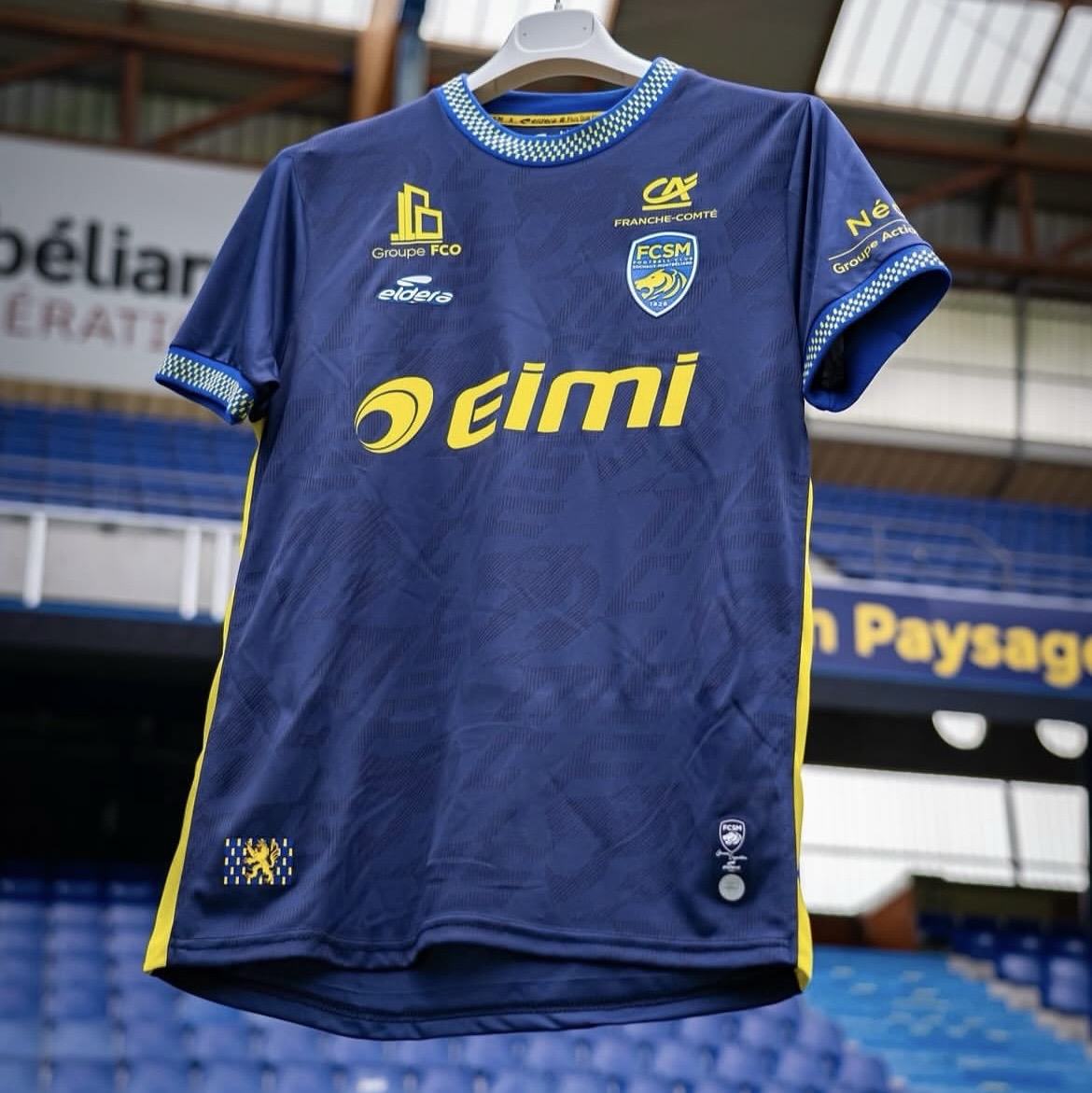 Maillots officiels de vos équipes de foot favorites | Maillots Replica ...